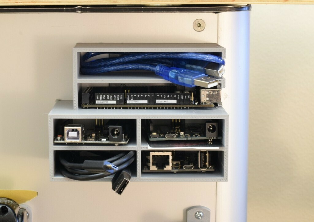 Free 3d File Arduino Wall Mount And Cable Organizer 🔌・model To Download