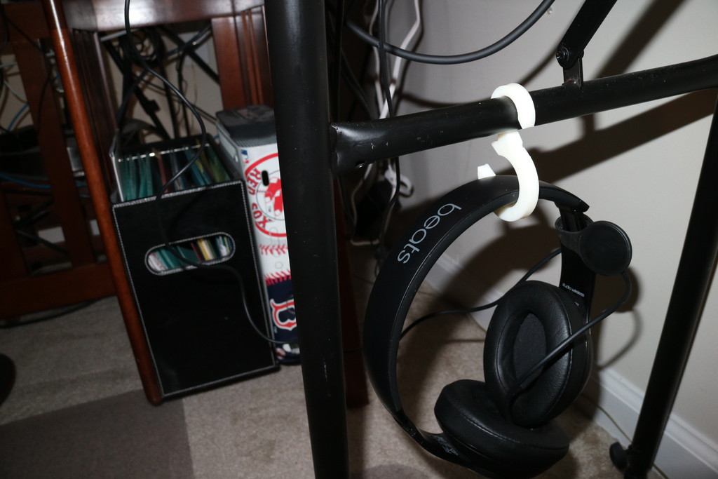 Free 3D file Beats Studio Headphone S-Hook・3D print model to download・Cults