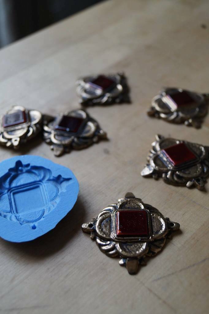 Free 3D file dandelion's necklace / Collier de Jaskier・3D printing ...