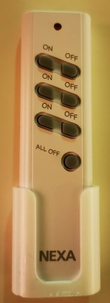 Free 3D file Nexa PET-910 remote wall hang・3D printable model to download・Cults