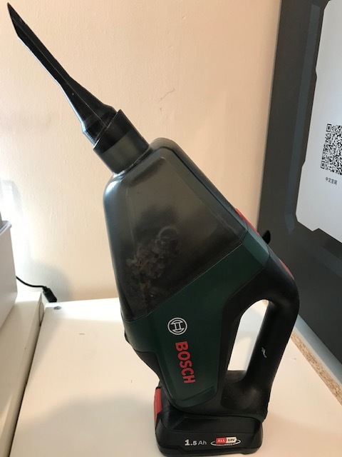 Free 3D file Bosch Universal Vac 18・3D printer model to download・Cults