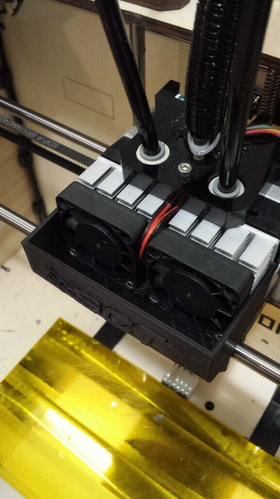 Free 3D file Makerbot Replicator Fan Cowl 🧞‍♂️・3D printing template to ...