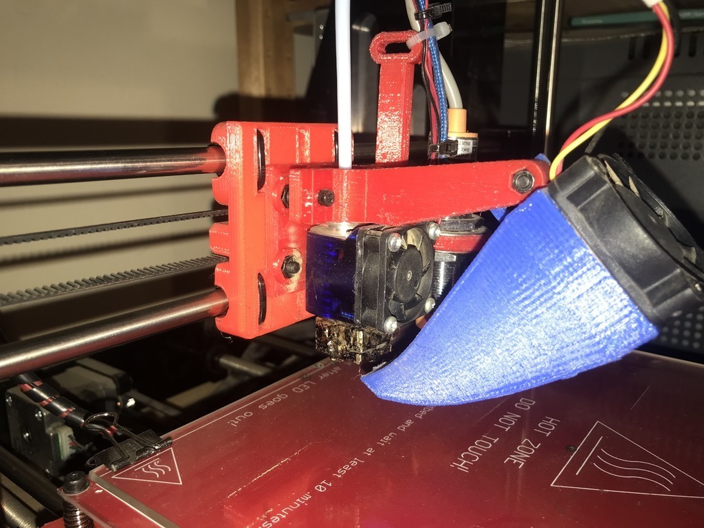 Free 3D file Bowden E3D V6 Mount For Geeetech Prusa i3 Pro B・3D printing model to download・Cults