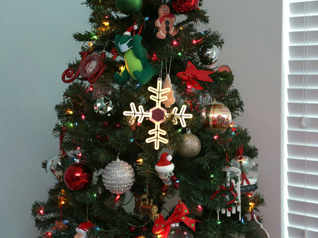 Free 3D file Glowing Snowflake with LED Noodles・3D printable model to ...