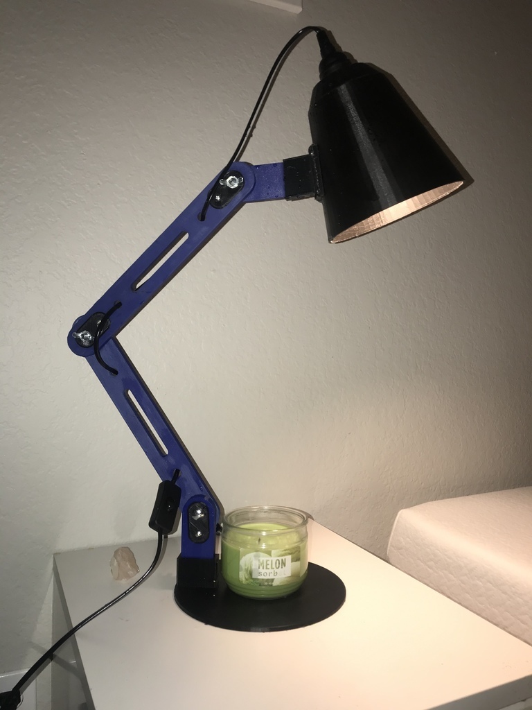 STL file Desk Lamp 🔦・3D printer design to download・Cults