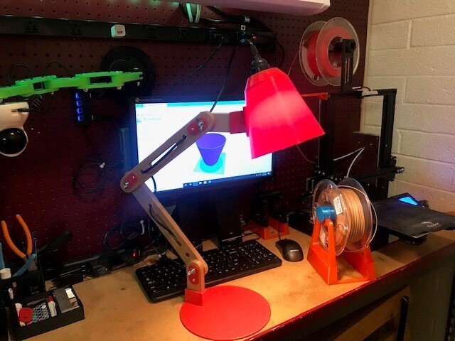 STL file Desk Lamp 🔦・3D printer design to download・Cults