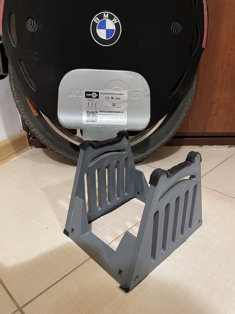 Free 3D file Monowheel stand for Kingsong 18L/XL・3D printable design to ...