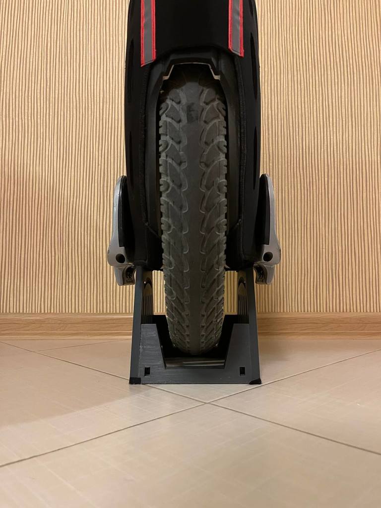 Free 3D file Monowheel stand for Kingsong 18L/XL・3D printable design to ...