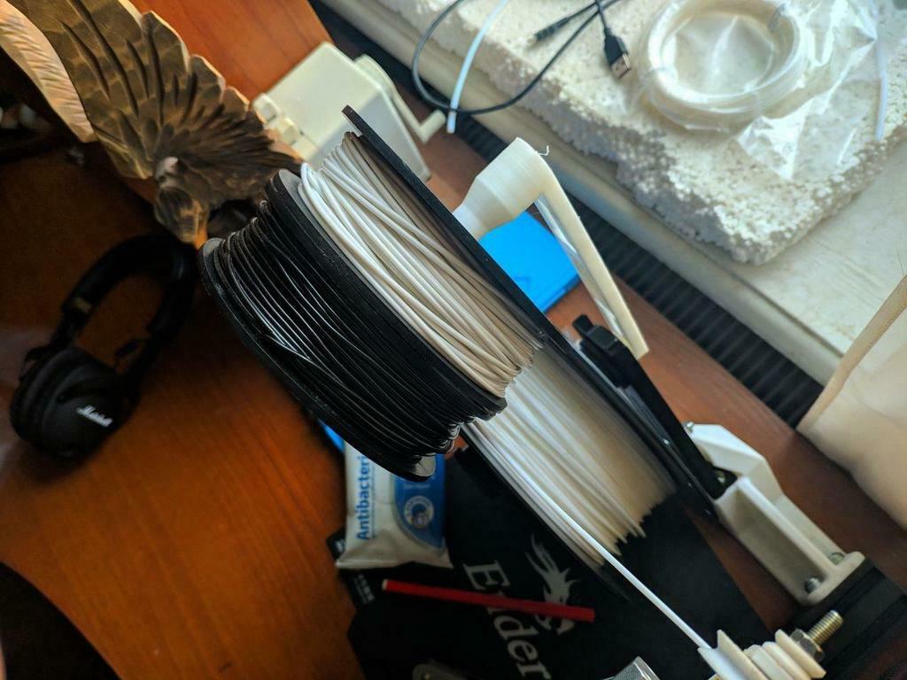 Free 3D file Holder small filament・Model to download and 3D print・Cults