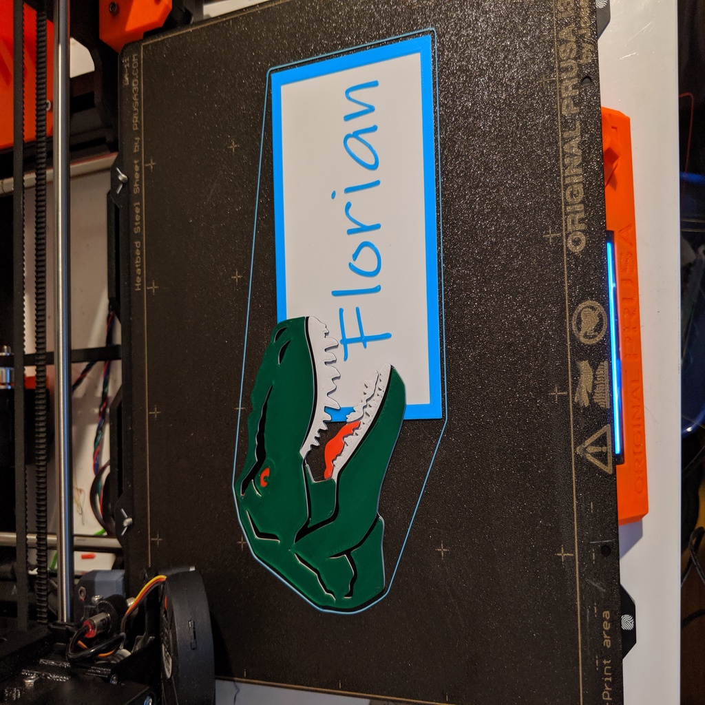 Fichier 3D gratuit Badge nominatif T-REX - mono-extrudeuse multicolore ...