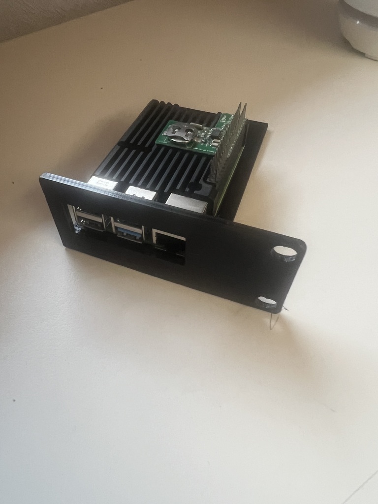 Free 3D file RPI Rack mount 🔌・3D print object to download・Cults