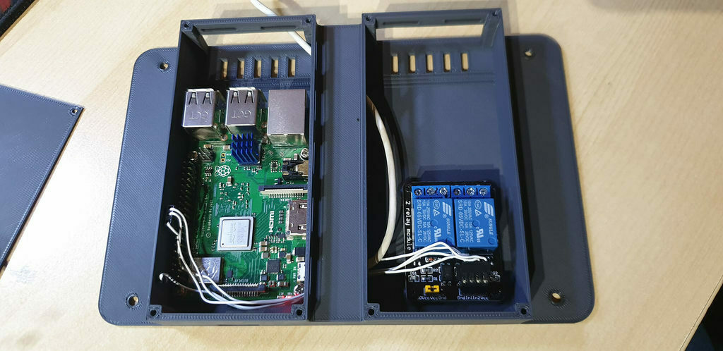 Free 3D file Prusa Pi stealth case・3D printing model to download・Cults