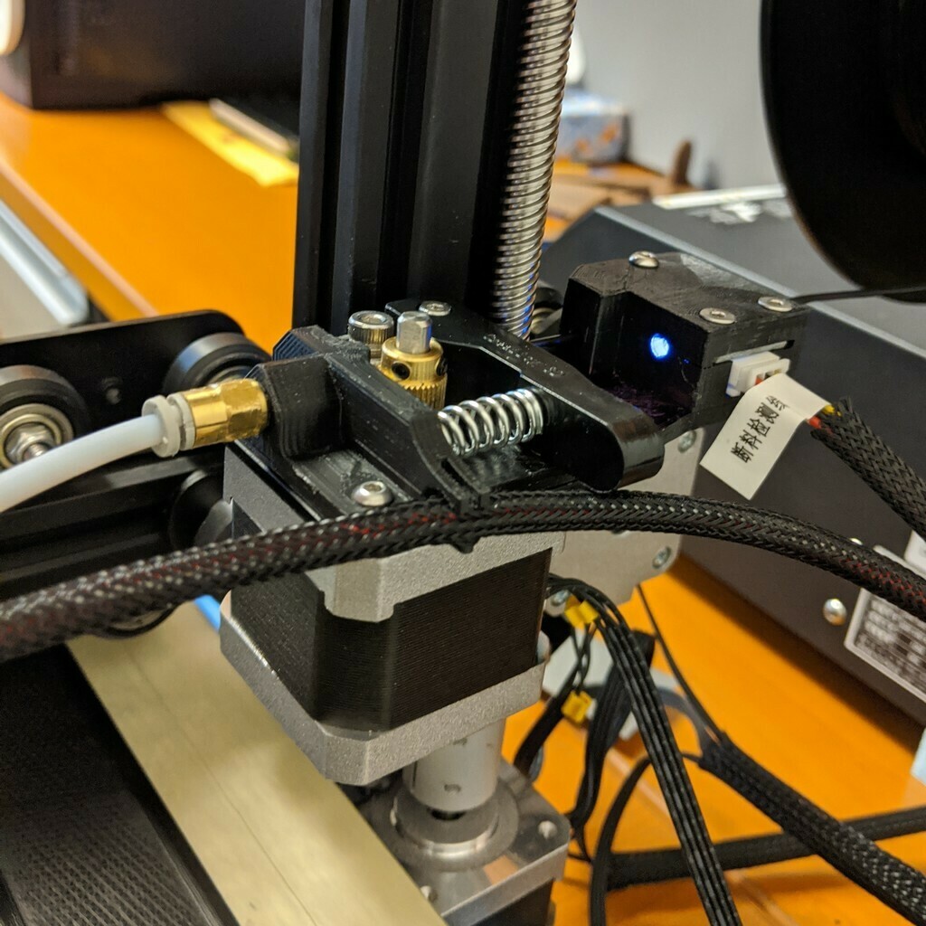 Free 3D file Extruder Cap + Filiment detection for CR10 🧢・3D printing ...