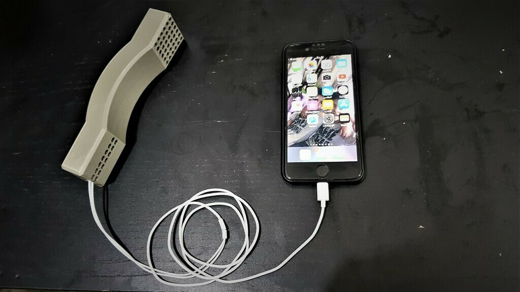 Free 3D file Retro Phone・3D print design to download・Cults