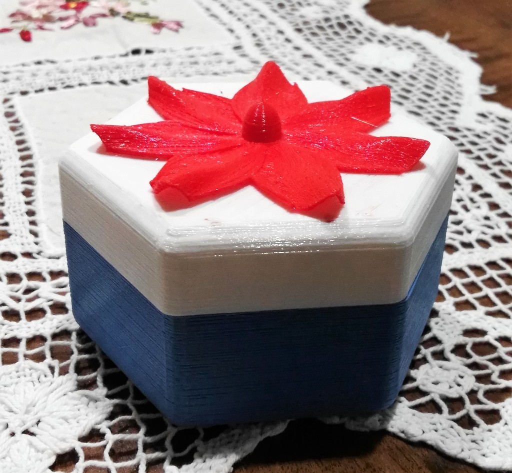 Free 3D file Hexagonal candy box 🍬・3D printable design to download・Cults