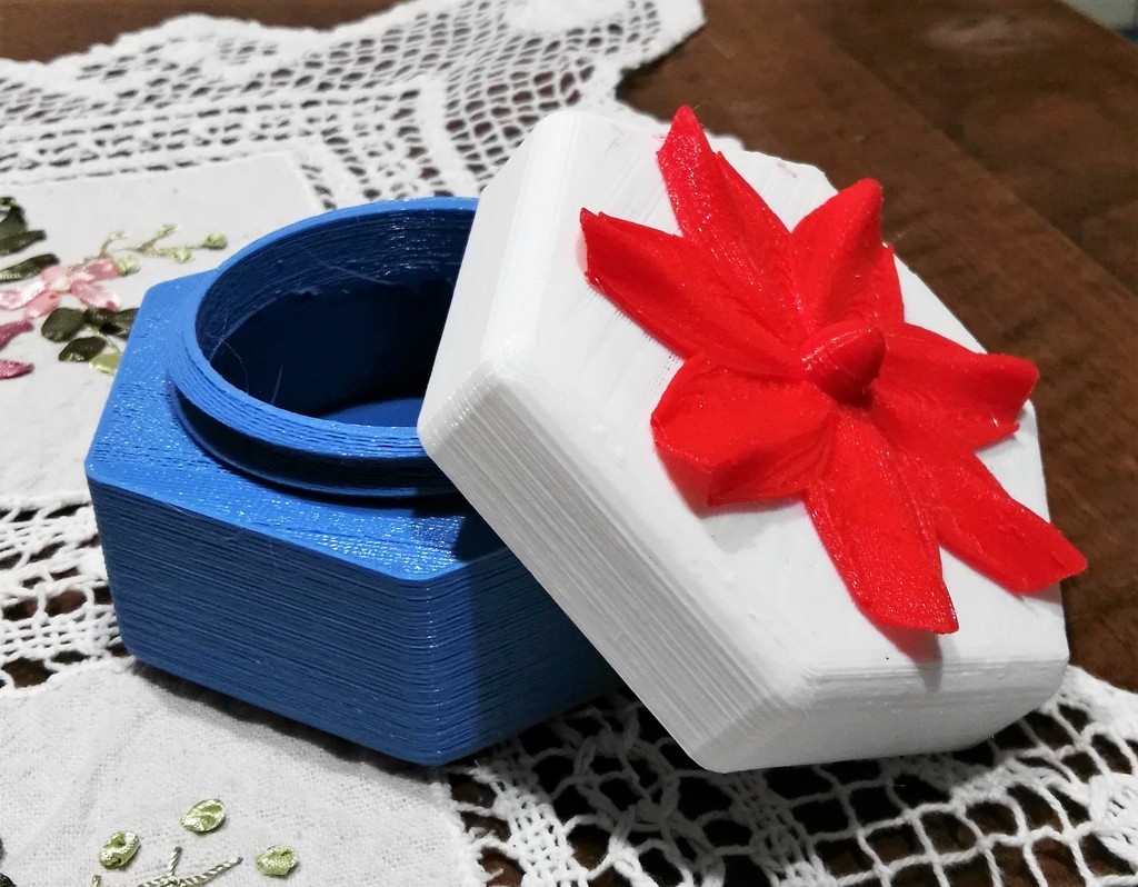 Free 3D file Hexagonal candy box 🍬・3D printable design to download・Cults