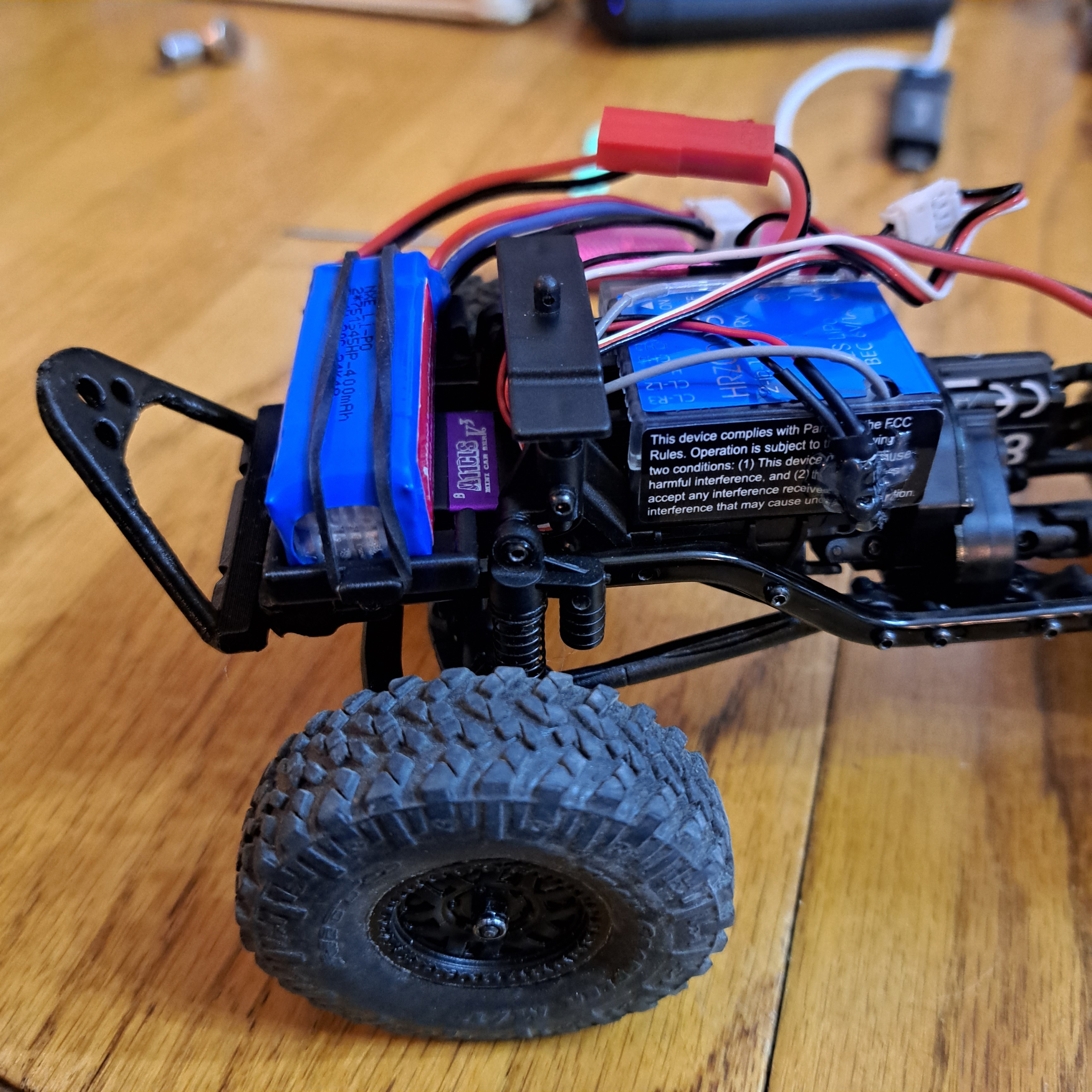 Free 3D file Scx 24 Front Battery Mount for WL Toys 450mAh 2s 🔋・Object ...