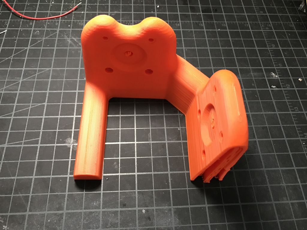Free 3D file Sphere-O-Bot Main Frame Cut in half (for smaller printers ...