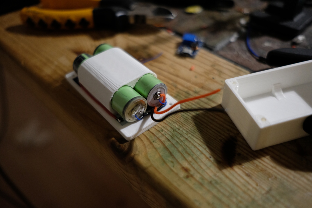 Free 3D file 18650 USB Rechargeable 7.4V battery pack・3D print design ...