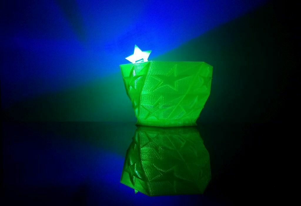 Free 3D file Rechargeable LED Star Planter・3D printable object to ...