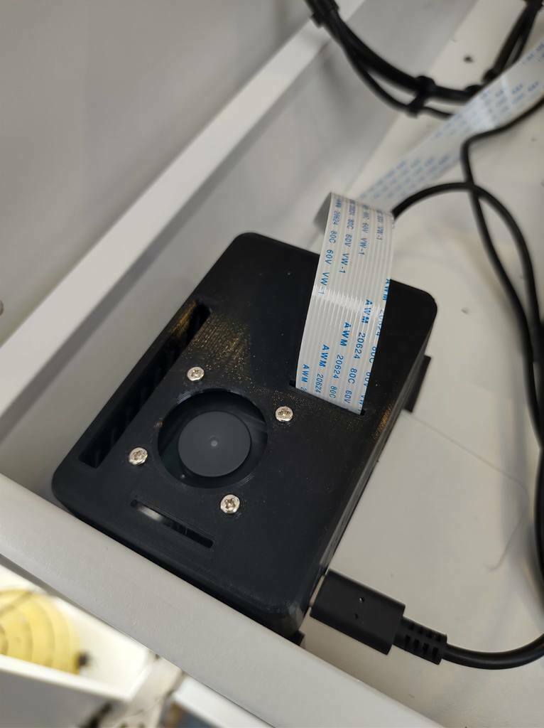 Free 3D file Dust Cover For Pi Case・Model to download and 3D print・Cults