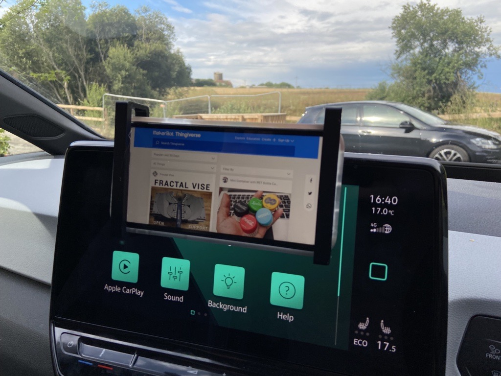 Free 3D file VW ID3 and ID4 Average Size Phone Holder・3D printer model ...