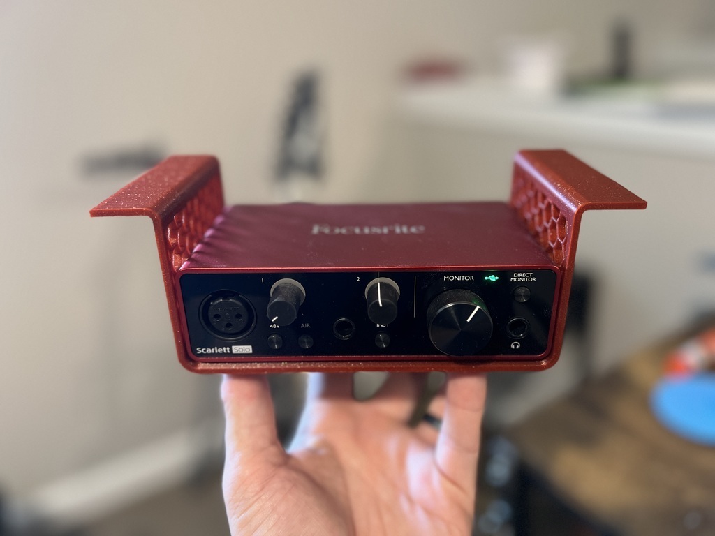 Free 3D file Focusrite Scarlett Solo Under-desk Mount 🎵・Object to download and to 3D print・Cults