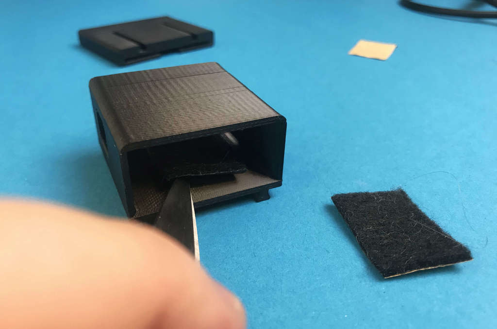 Free STL file Belt Clip For Rowin Golden Plug WS-20 Wireless Guitar ...