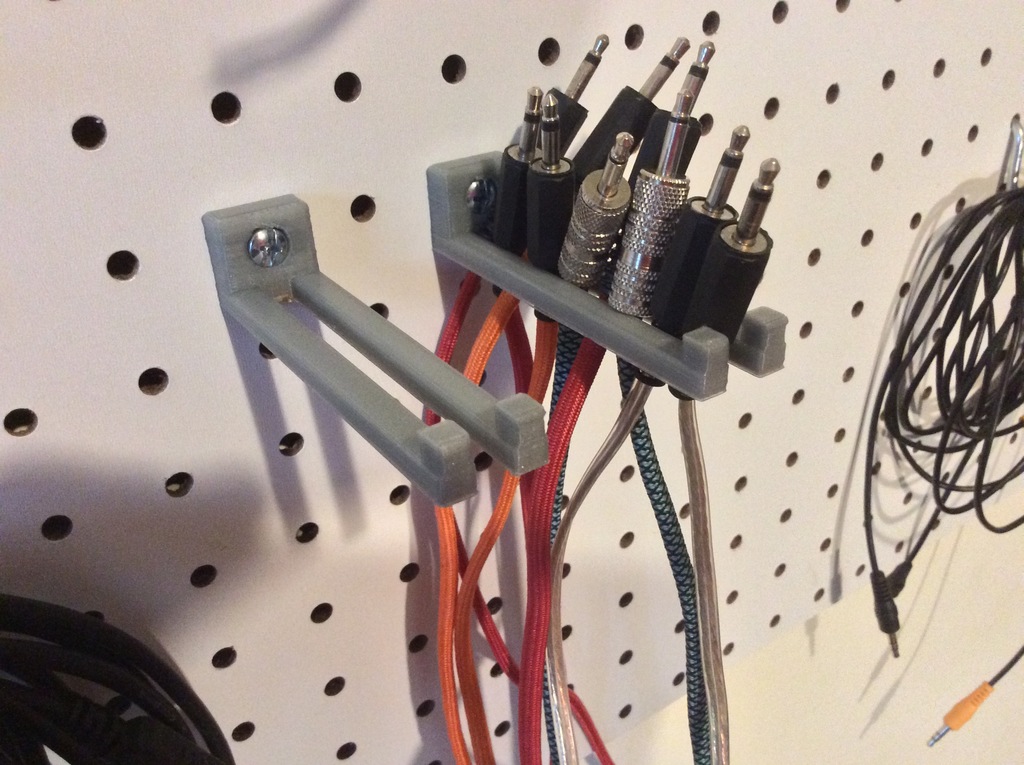 Free 3D file Pegboard 3.5mm Cable Hanger・3D print design to download・Cults