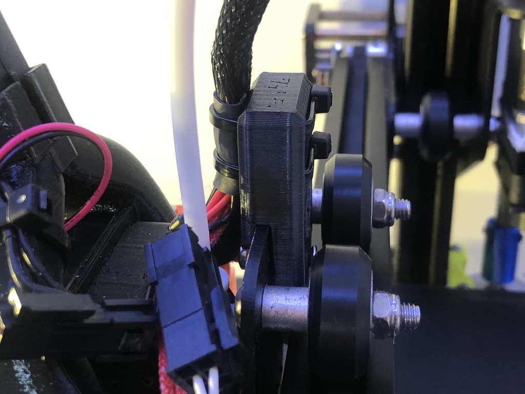 Free 3D file CR-10 Hotend Strain Relief by Blitzace・3D printing design ...