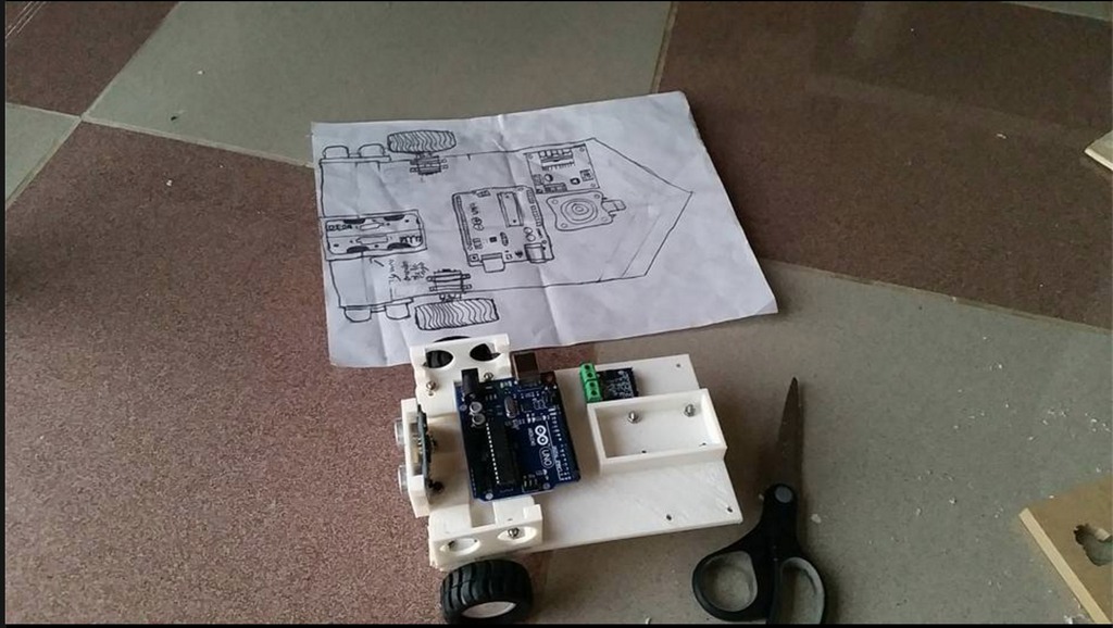 Free 3D file Robot Labyrinth Tracker・3D printable design to download・Cults
