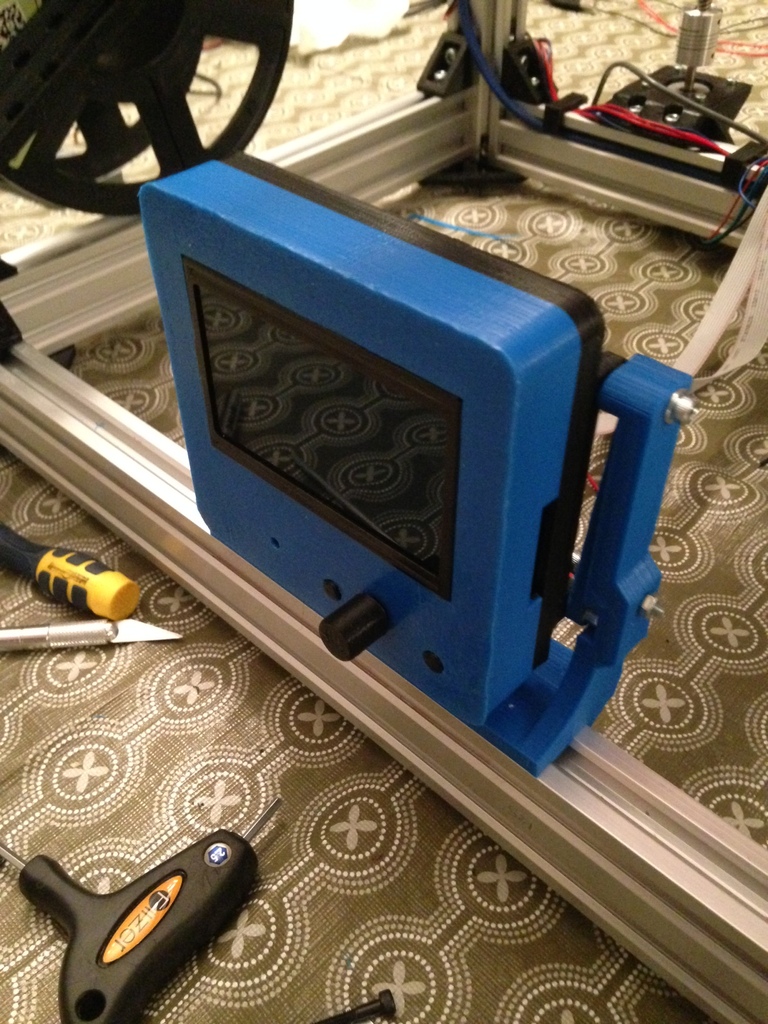 Free 3D file Pivoting LCD frame for 20 mm extrusion・Template to ...