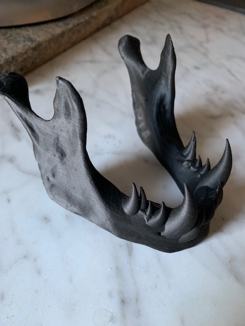 Free 3D file Fangs phone stand 📞・Model to download and 3D print・Cults