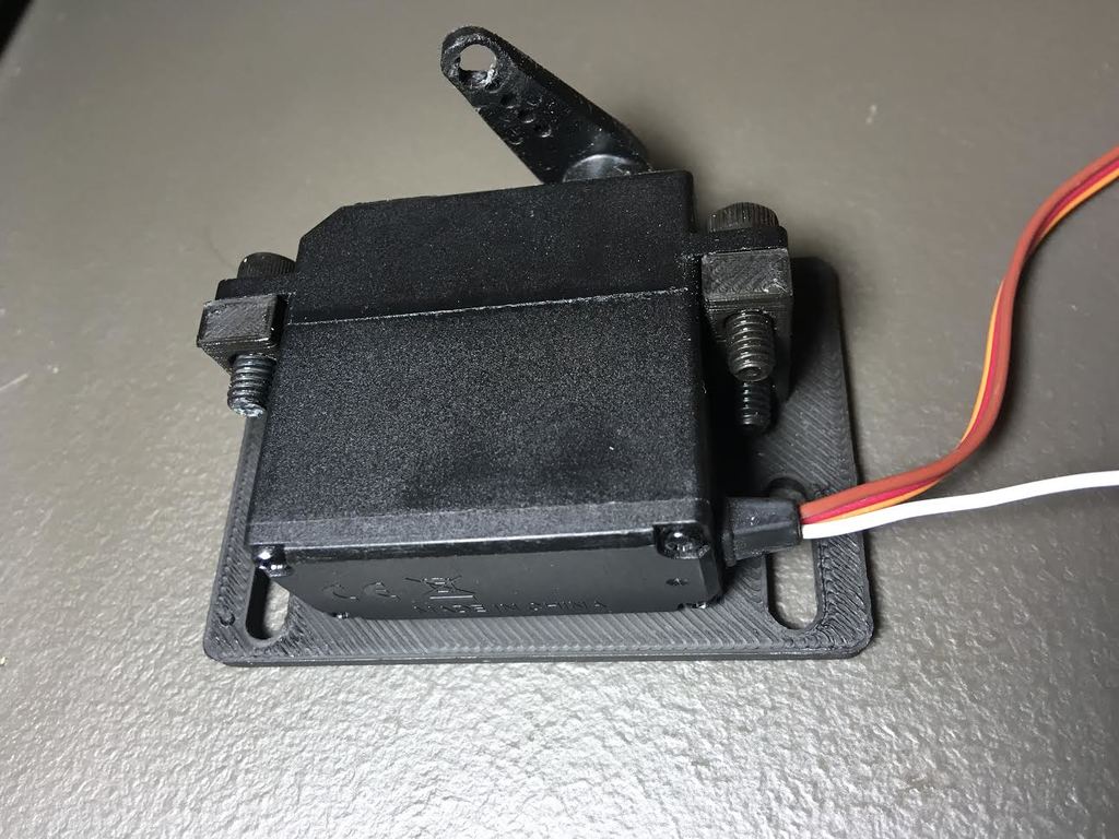 Free 3d File Standard Servo Mounting Bracket・3d Printing Idea To