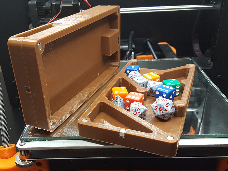 Free STL file Portable, Compact Dice Tower/Case (magnetic)・3D printing ...