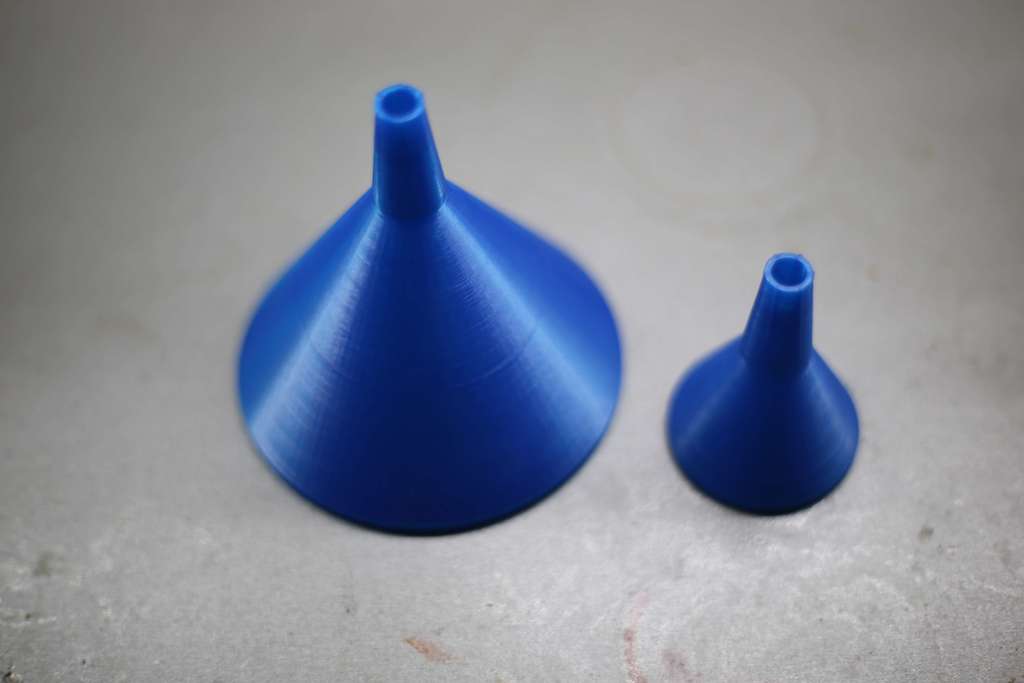 Free 3D file medium vented funnel・3D printable design to download・Cults