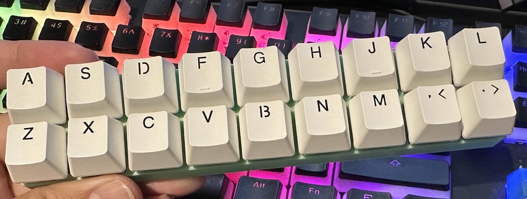 Free 3D file GMMK Sampler Board (18 Switch Slots)・3D printer design to ...