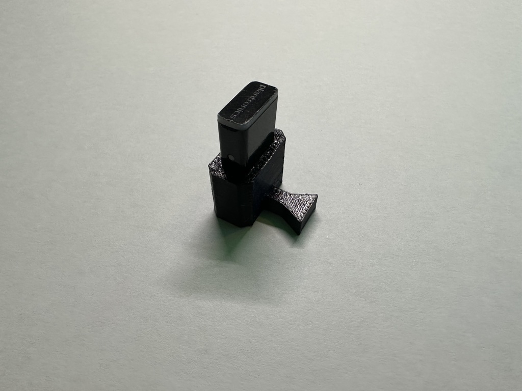 Free 3D file USB stick holder・3D printing design to download・Cults