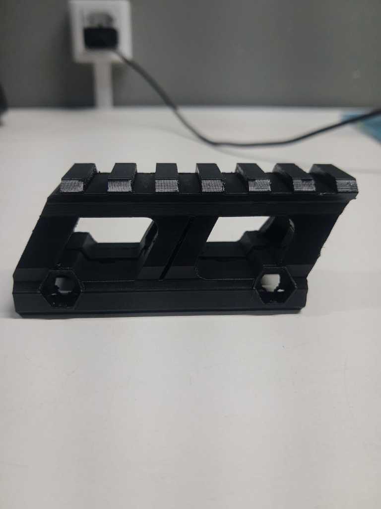 Free 3D file Picatinny Rail Riser 20mm with M5/M3 Slot 🔫・3D print ...