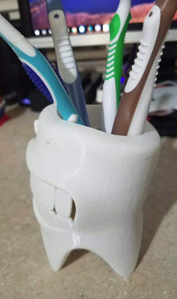 Free 3D file Smiling Toothbrush Holder・3D print object to download・Cults