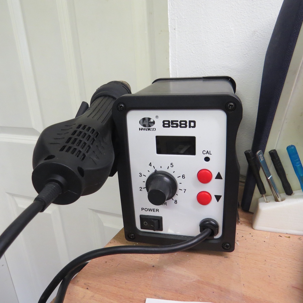 Free 3D file Bench nozzle holder for 858D Hot air station 🥵・3D printing ...