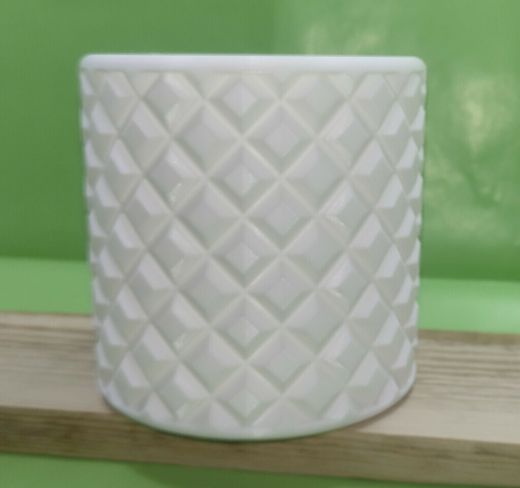 Free 3D file Flower pot with geometric diamond pattern・3D printer model ...