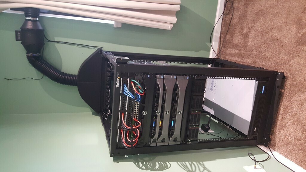 Free 3D file Extractor Hood for Server Rack・Design to download and 3D ...