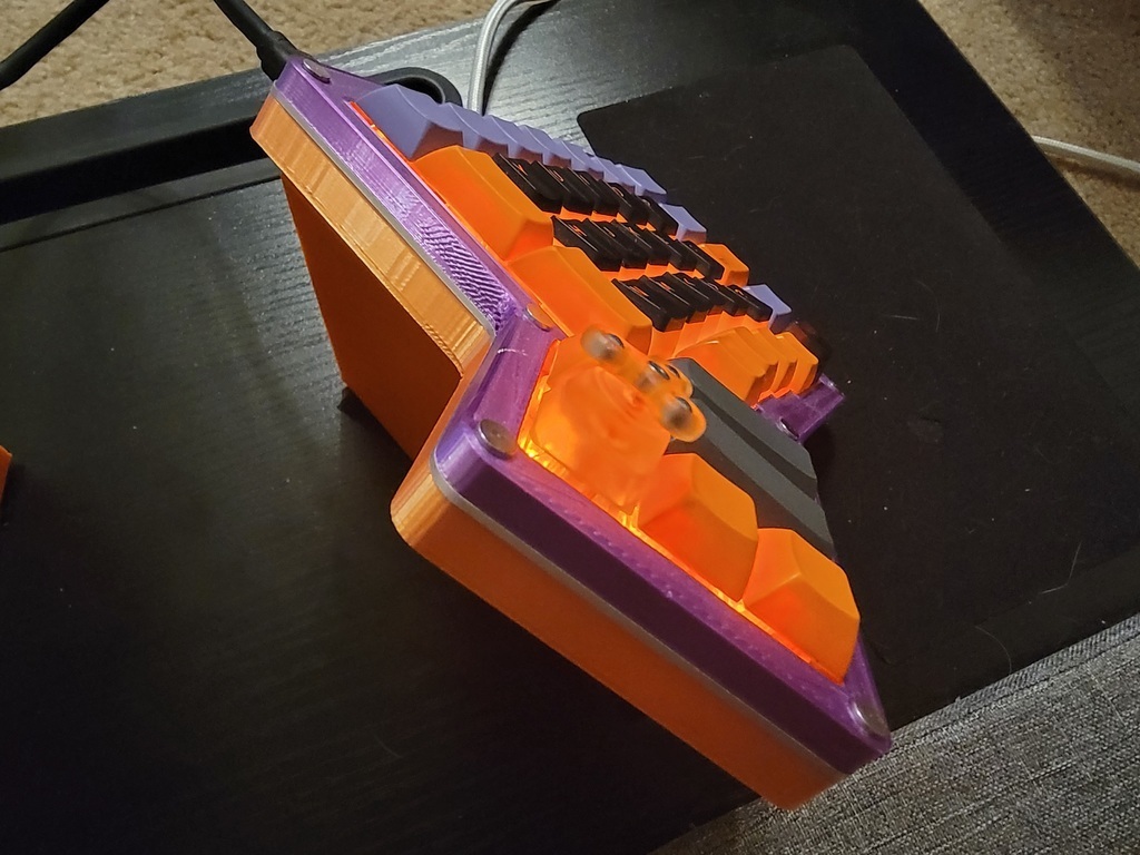 Free 3D file Split Keyboard Tent ⌨️・3D print design to download・Cults