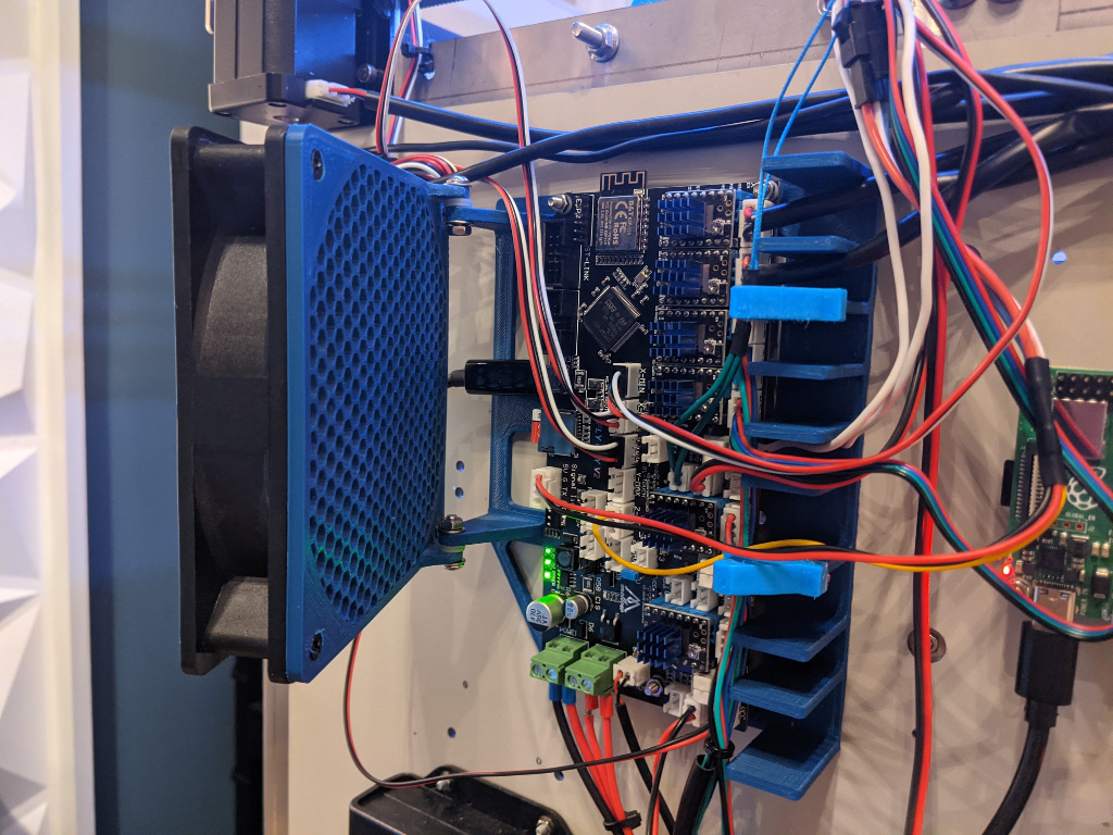 Free 3D file SK-Tank Board and 120mm Driver Fan Mount・Design to ...