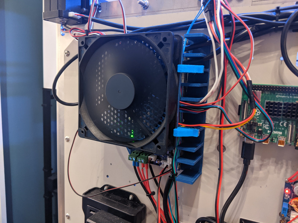 Free 3D file SK-Tank Board and 120mm Driver Fan Mount・Design to ...