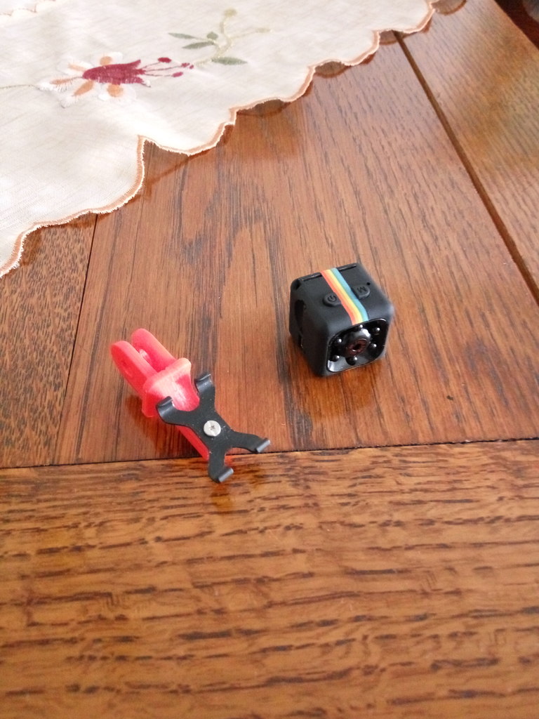 Free 3D file SQ11/SQ8 to GoPro adapter・3D print design to download・Cults