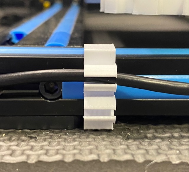 Free 3D file Cable tidy clip for 20mm aluminum extrusion / 3D printers ...