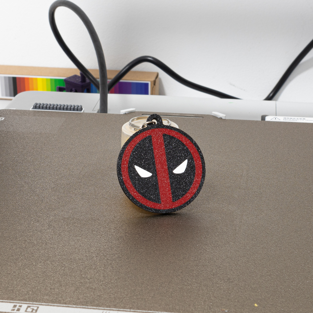 Free 3D file DeadPool Keychain Logo 3 Colors 🗝️・3D printable model to ...