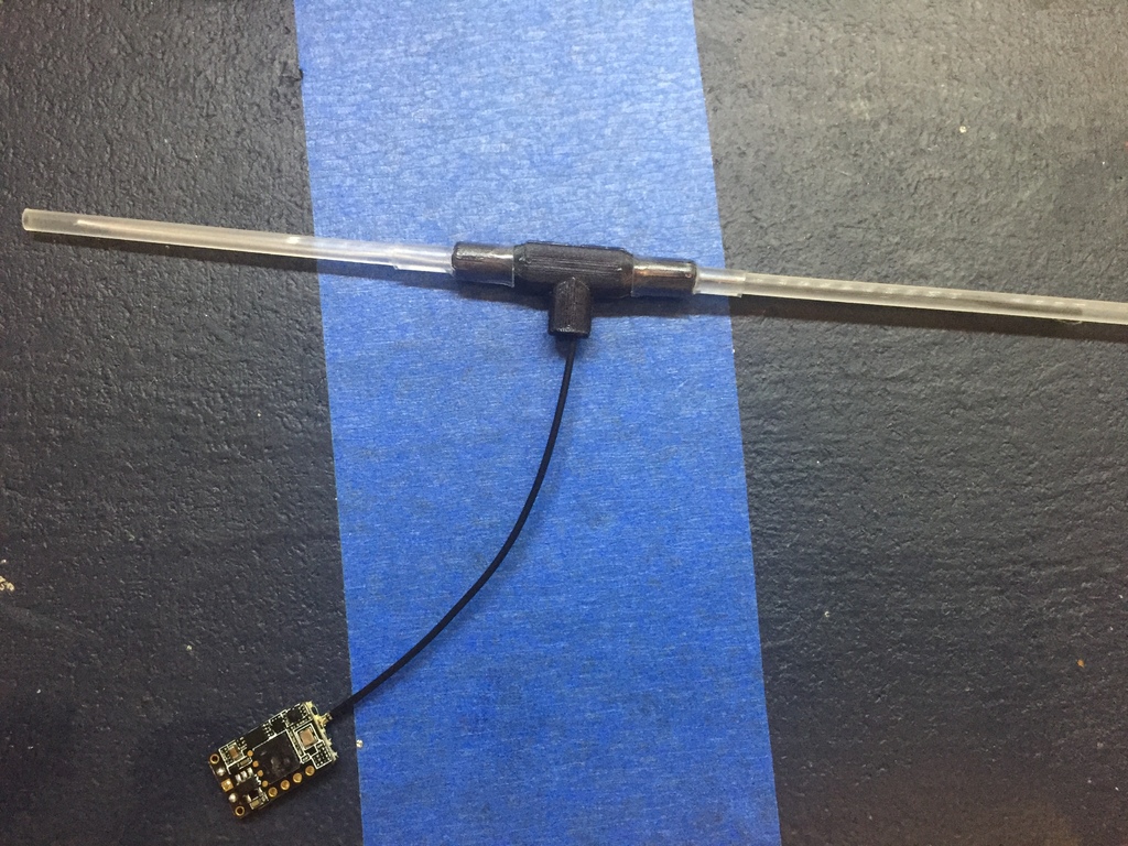 Free 3D file Immortal T style antenna tube for the Frsky R9 sires ...